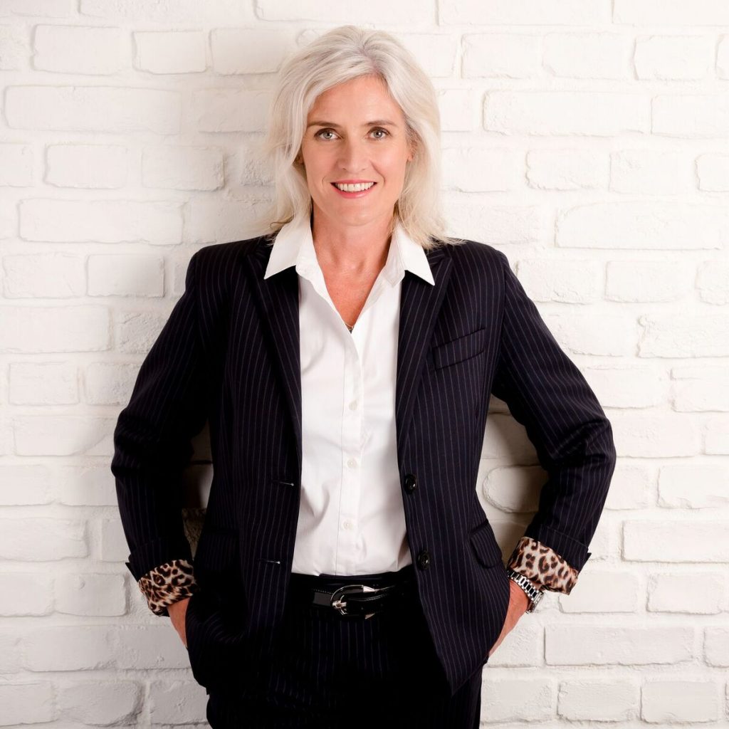 Angela Little_62 models_4 - 62 Management