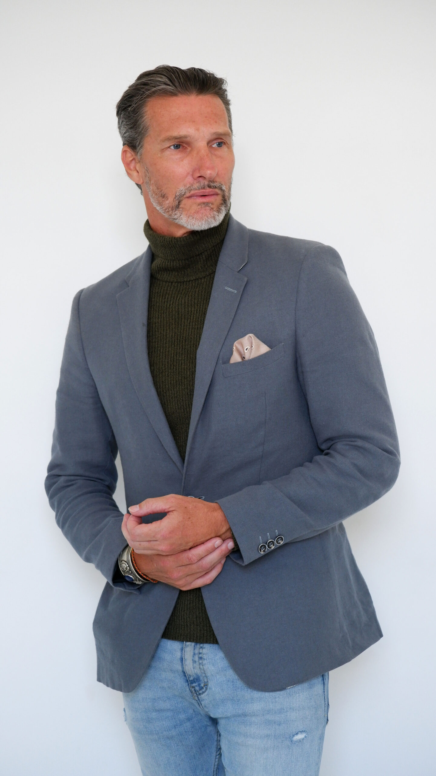 Michael Hallows - 62 Management