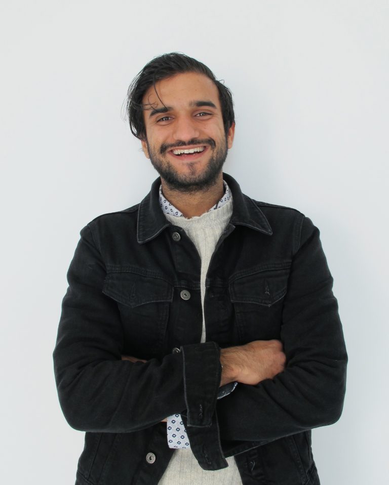 Moit Polaroid 03 crop - 62 Management