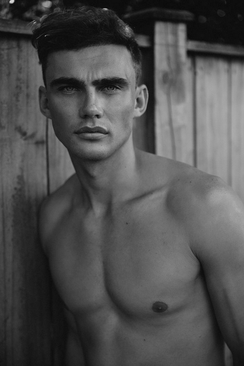 62 Models and management Jordan Barron 027 - 62 Management