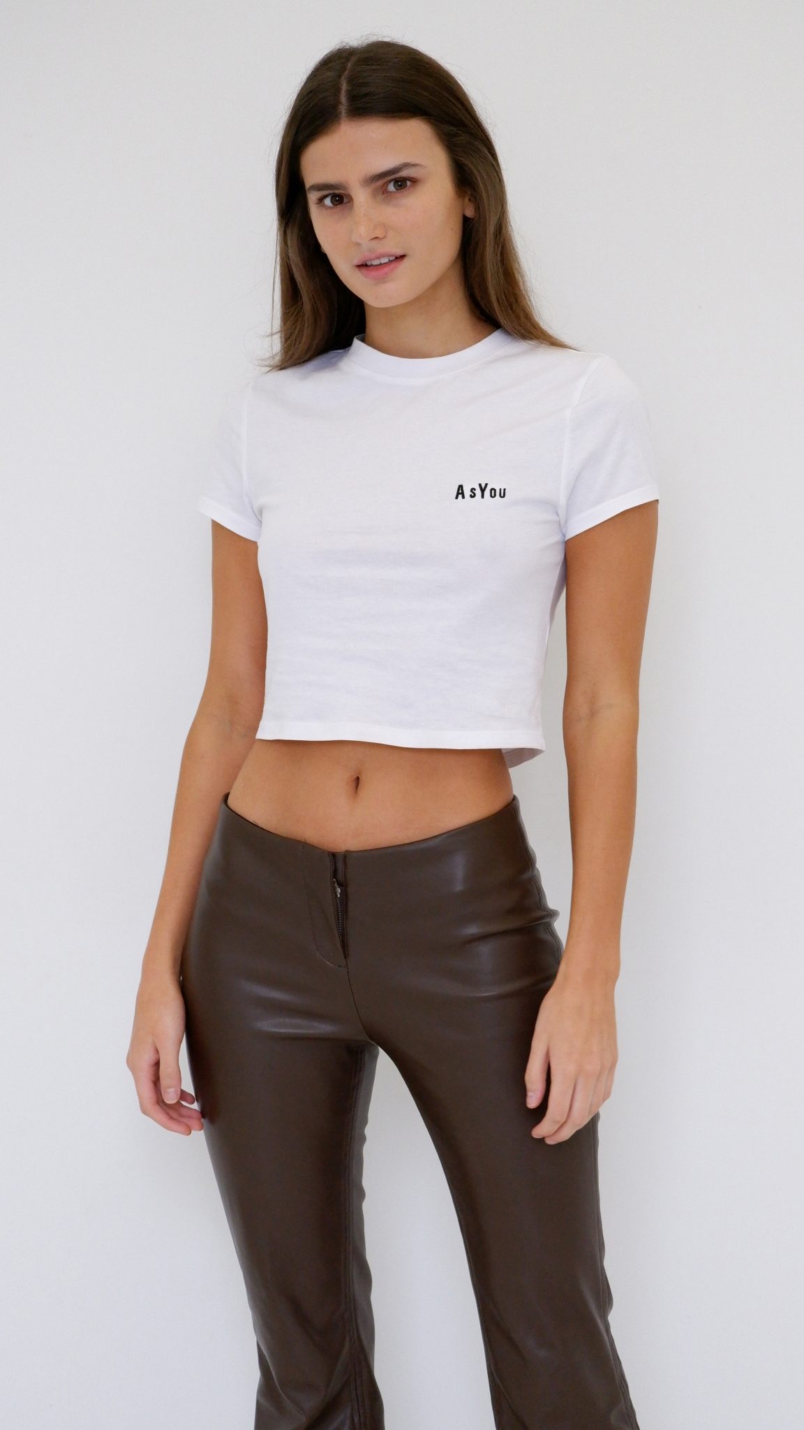 Ella Sloane 62 01 - 62 Management