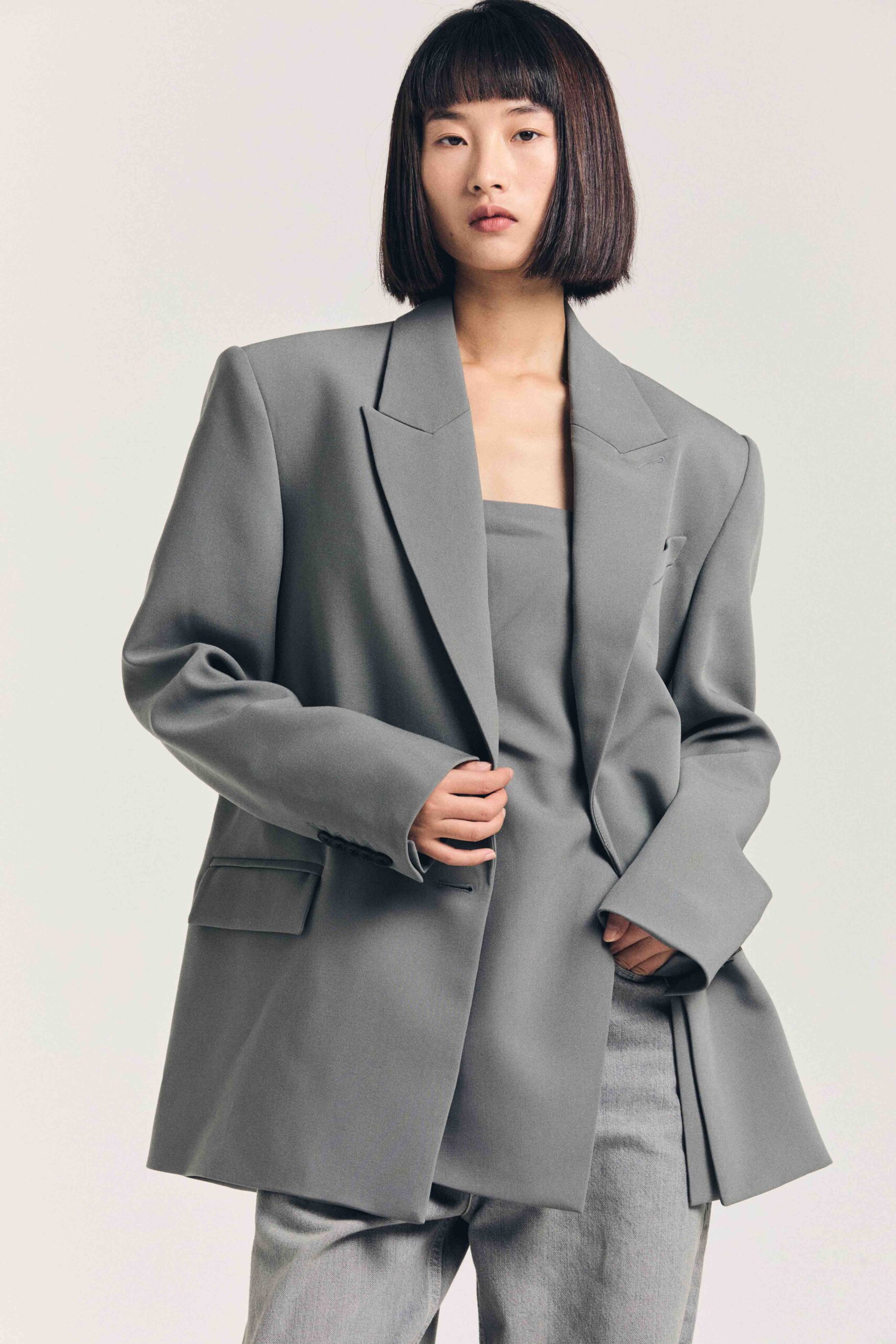 Yara 62 management Models Superette April 2024 01 - 62 Management